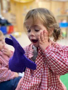 10 Benefits of using Puppets in our classrooms - Una finestra oberta