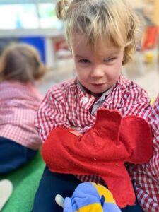 10 Benefits of using Puppets in our classrooms - Una finestra oberta